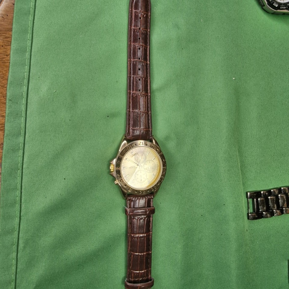 Watch Lot 8 Casio, Studio, Bass Shops, Zoo York, NY Giants, Batteries ...