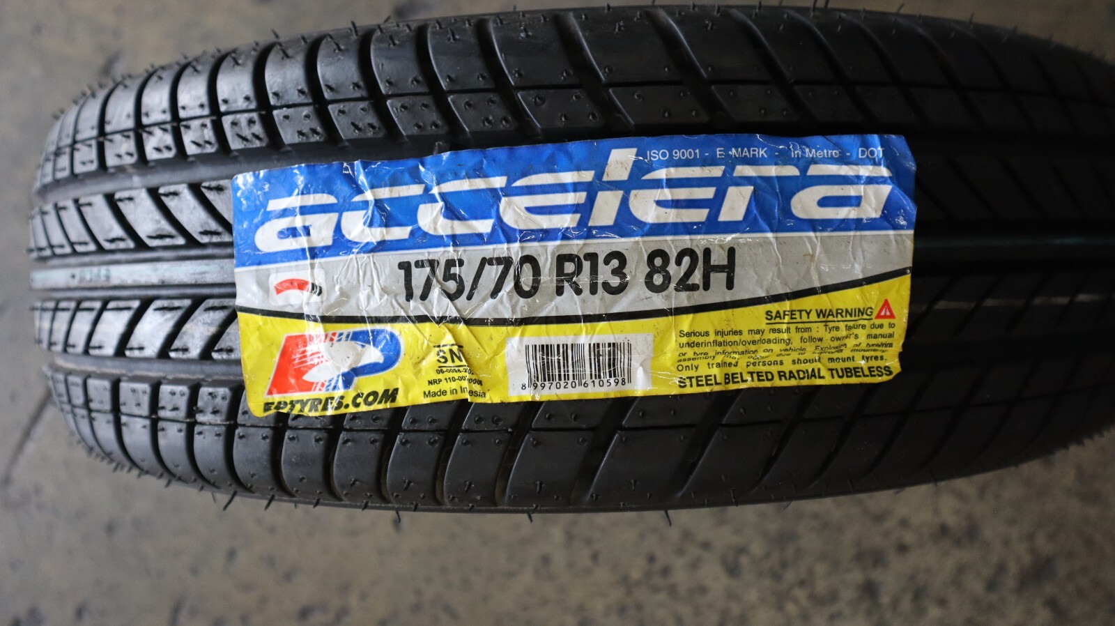 175 70 13 Accelera Accelera with 100% Tread 82H #16062 | eBay
