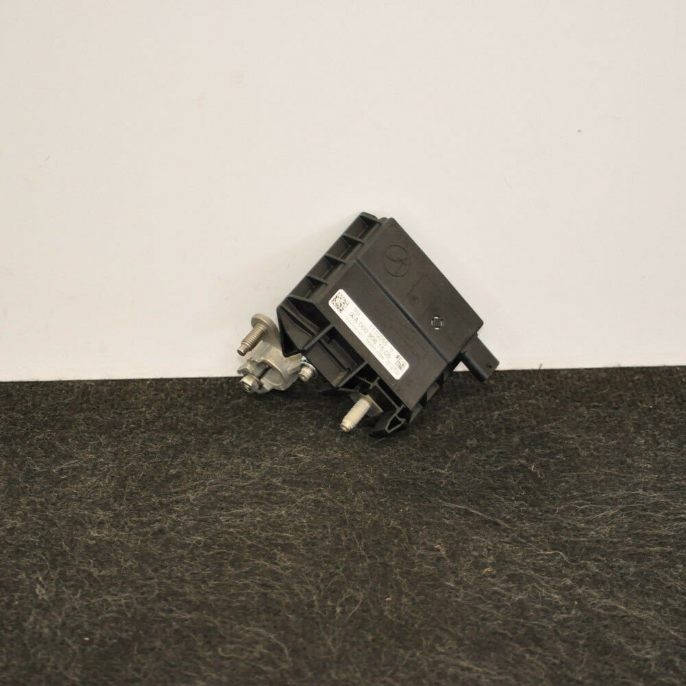 MERCEDES-BENZ C-CLASS W205 Battery Tray Clamp A0009061505 New Genuine ...