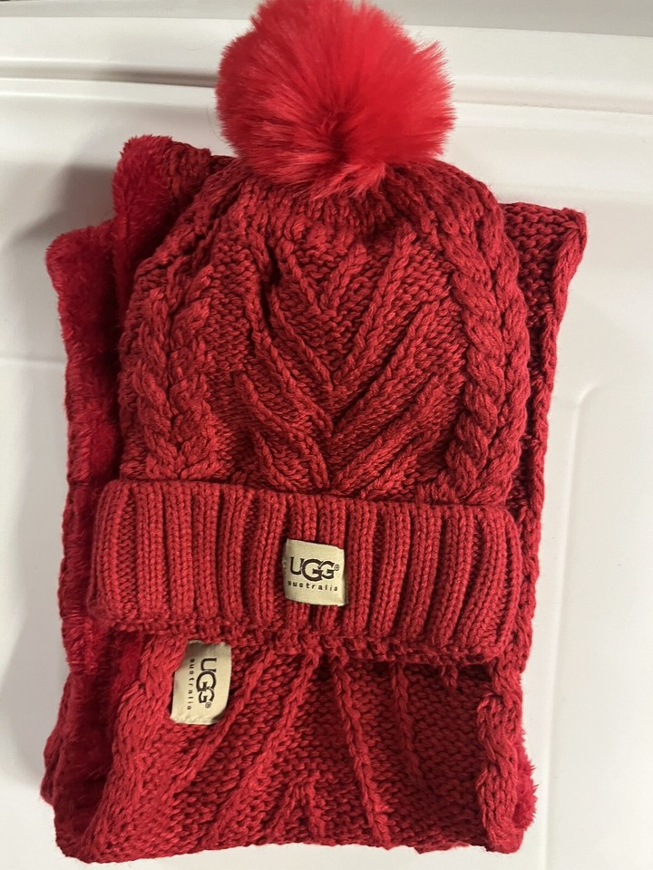 UGG RED INFINITY HAT AND SCARF SET & FLEECE LINED | eBay