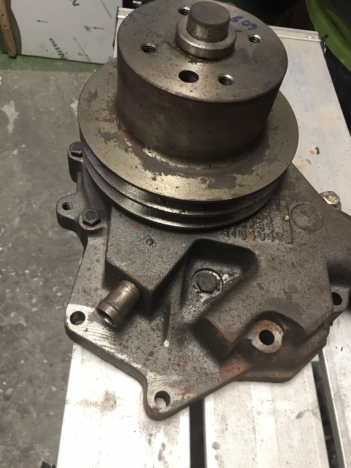 John Deere Water Pump AR77142/ R90784 | eBay