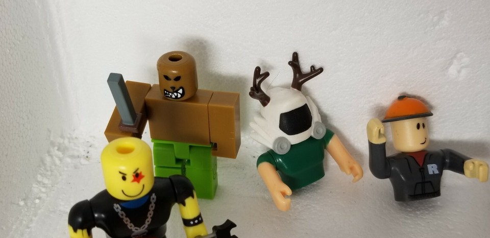 Large Lot of Various ROBLOX Figures & Accessories Weapons Hat Blame ...