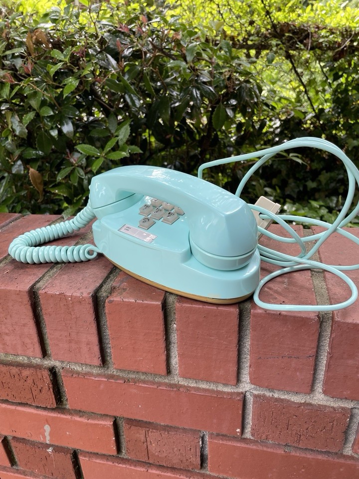 Vintage 1964 Western Electric 10 Button 1702B Princess Turquoise ...