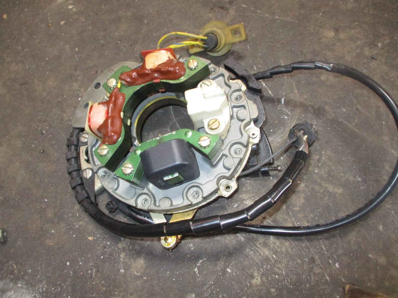 Evinrude 8hp 2 stroke outboard stator/ timer base (583252) | eBay