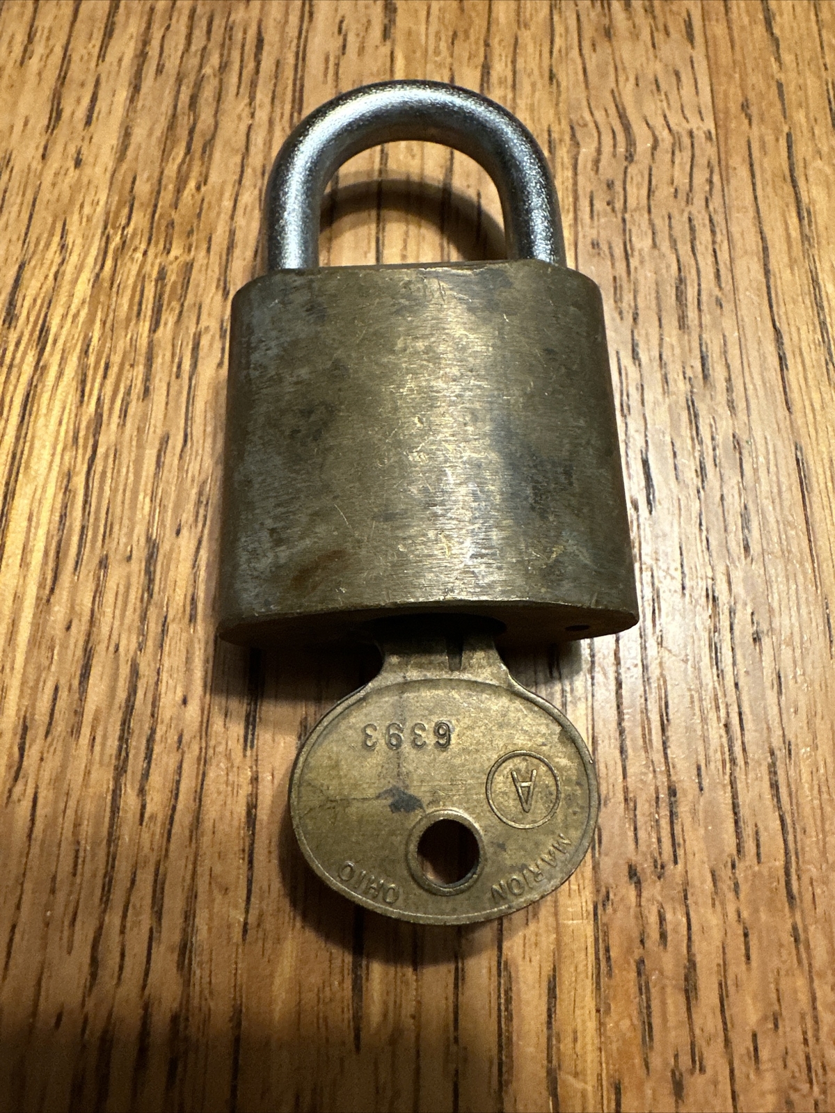 One Vintage WB Wilson Bohannon Brass Padlock Lock W/Key #6393 (42) RARE ...