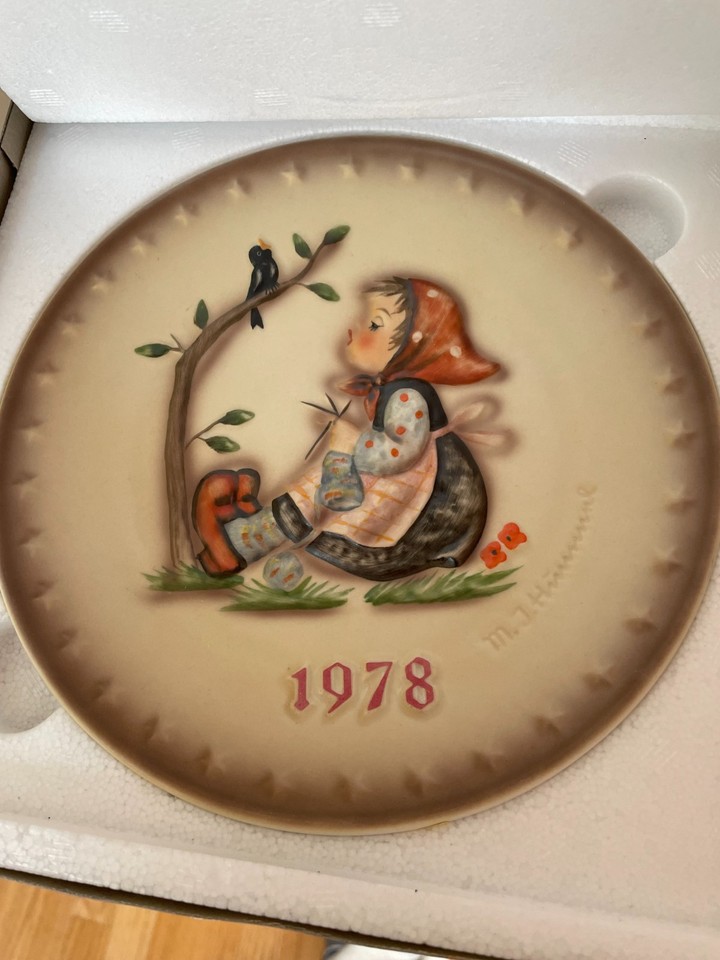 Vintage 1978 Goebel M.J. Hummel Annual Plate Happy Pastime with Box | eBay
