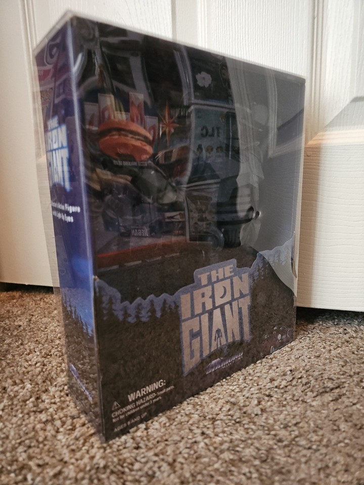 Diamond Select Toys The Iron Giant PX Previews Exclusive 1 Of 3000 Eyes ...
