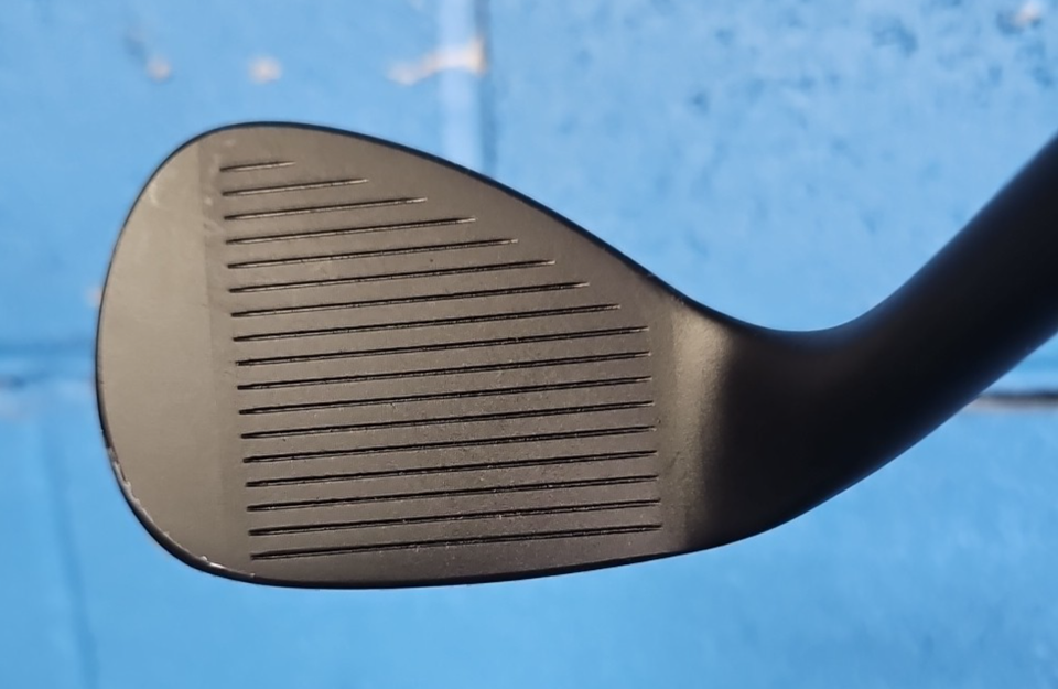 VOKEY SM9 CUSTOM BLACK NITRIDE 58° LOB WEDGE SPINE ALIGNED BLACK KBS ...
