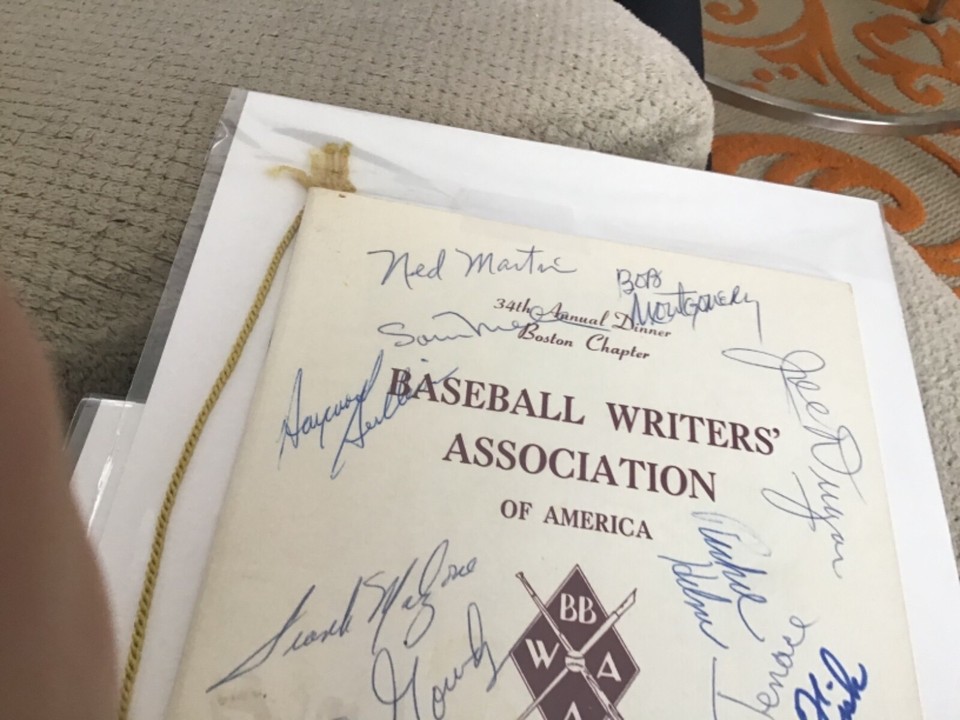 1973 Baseball Writers of America signed program..13 signatures Spahn ...