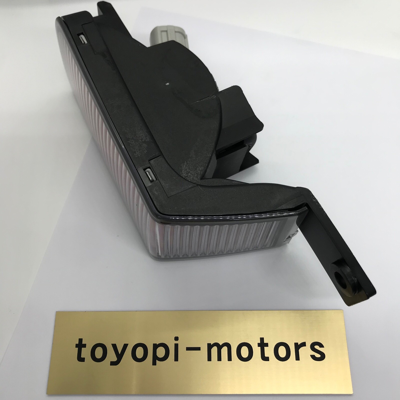 NISSAN Genuine Skyline BNR34 GTR R34 Rear Bumper Fog Lamp Light 26580 ...