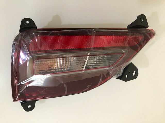 2019 Hyundai Santa FE Tail Light OEM Driver Left LH 92405-s1000 for ...