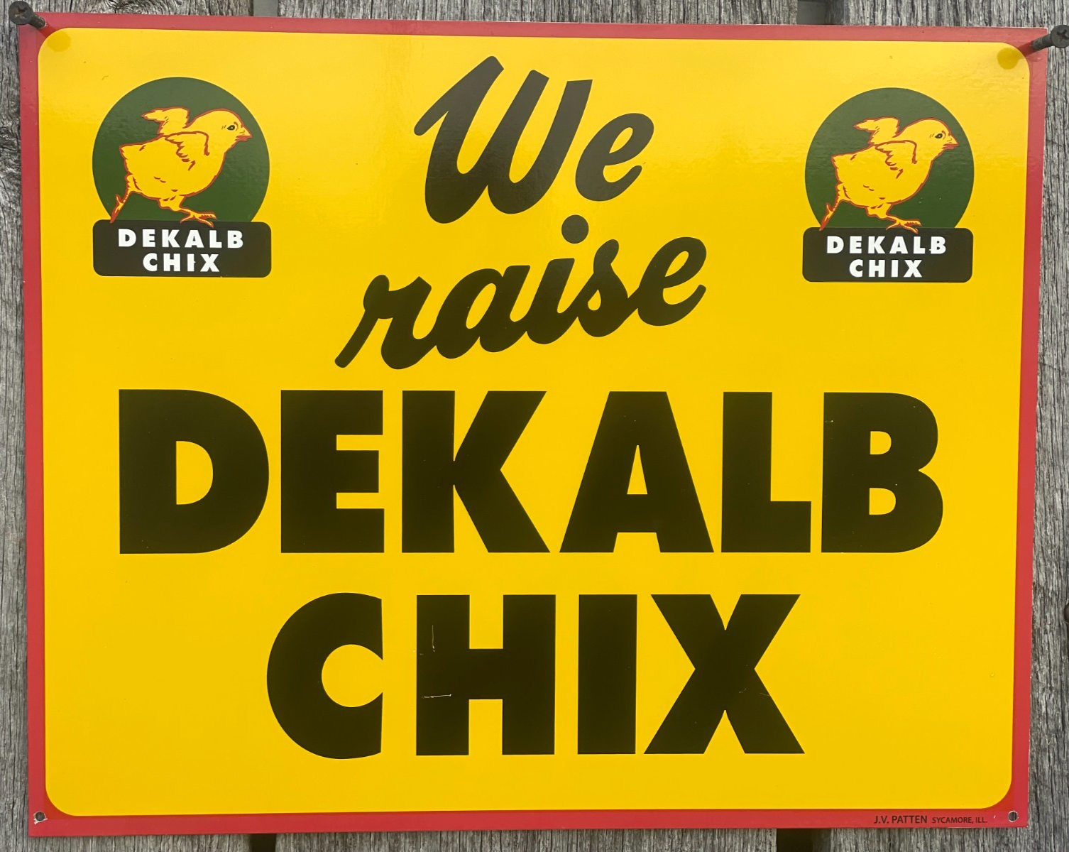 VINTAGE 1950s WE RAISE DEKALB CHIX FEED SEED 14" METAL FARM SIGN J.V ...