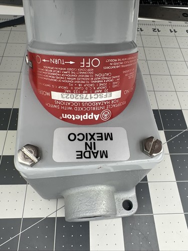 Appleton EFSC1752023 20A 125V Explosion-Proof U-Line Receptacle & Iron ...