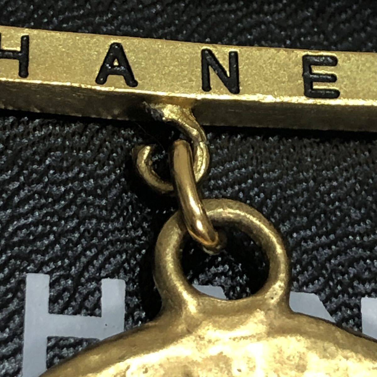 CHANEL Vintage Safety Pin Brooch 94A Round CC Logo Charm CHANEL Vintage Safety Pin Brooch 94A Round CC Logo Charm