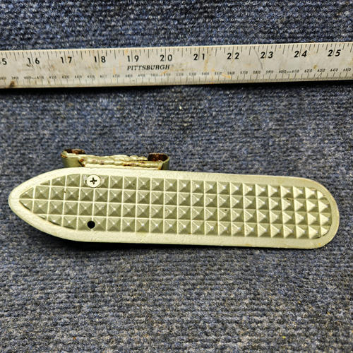 0541154-1 | CESSNA 172K | CESSNA 150-172 STEP ASSEMBLY LH OR RH "PRICE PER EACH" | eBay