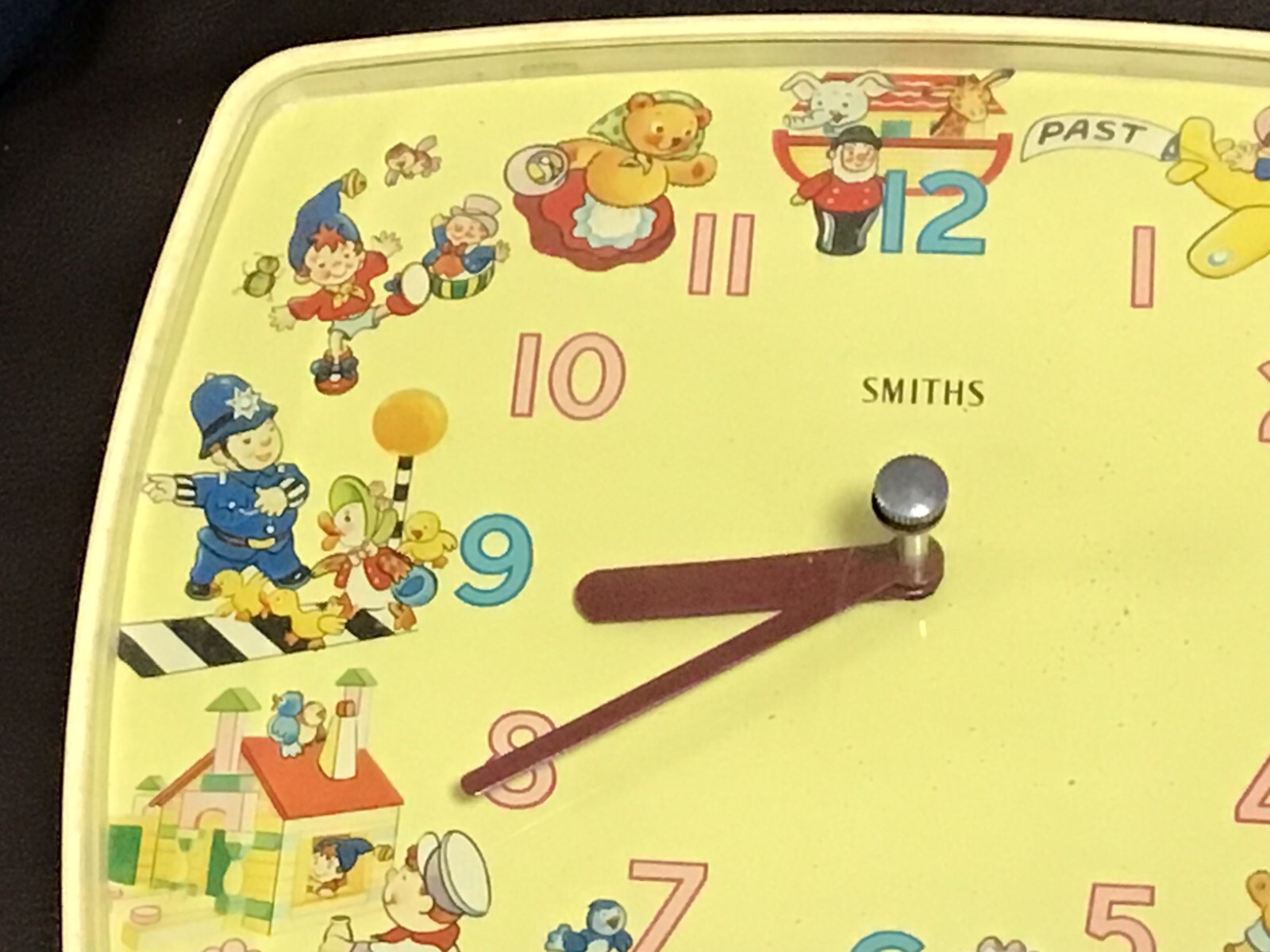 Vtg 1964 Smiths Noddy Cord Wind Clock with box & 1957 book Do Look Out ...