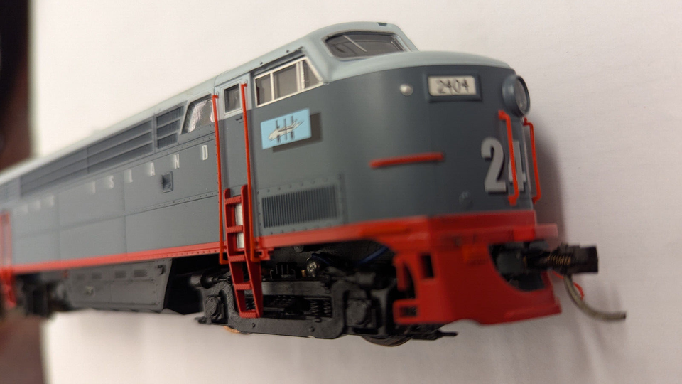 HO Long Island C liner#2404 TrueLine Trains shell Proto1000 chassis ...