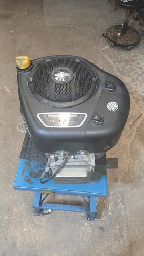 13.5HP Briggs & Stratton PowerBuilt Vertical Shaft Engine 21B807 0852 ...