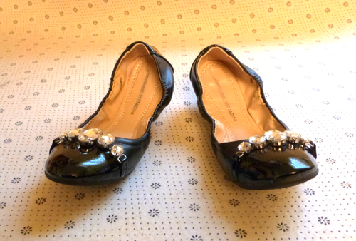 Adrienne Vittadini Chapa Embellished Ballet Flats Black Sz 8M | eBay