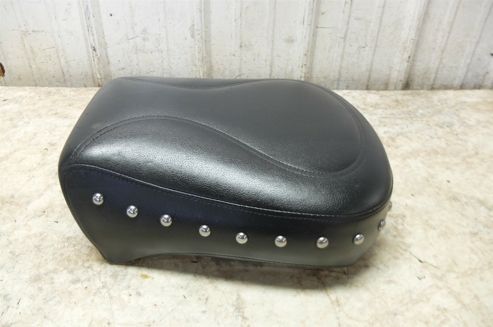07 Suzuki VL 1500 VL1500 T C90 Boulevard rear back passenger seat | eBay