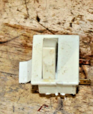 Delfield SRPT1-SH, 5E4 25T85 Refrigerator Light Switch | eBay