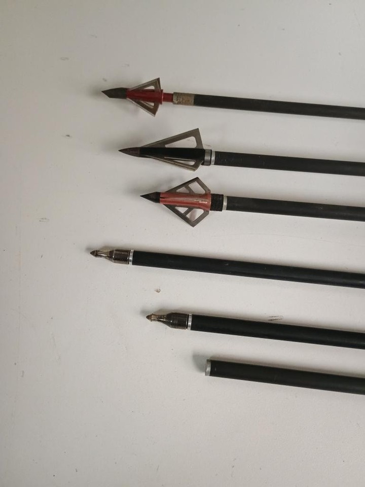 DIAMOND ARCHERY BY BOWTECH BLACK KNIGHT 2 COMPOUND W/ARROWS (P24025107 ...