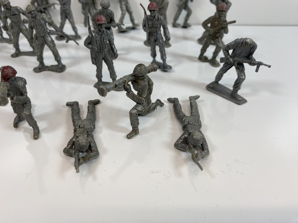 24 Vintage MPC Gray ww2 German Plastic Army Men Soldiers Lot | eBay