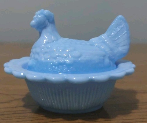 VTG MOSSER MINI ROBIN EGG BLUE SLAG GLASS HEN ON NEST MINIATURE SALT ...