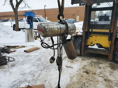Hoists - 1 Ton 2000Lb