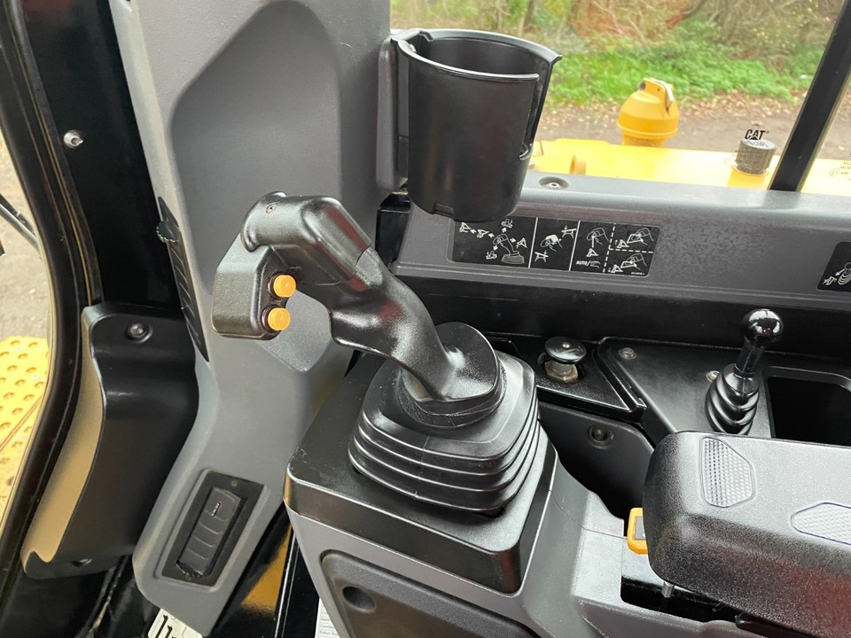 2019 CAT D6 V-Pat 6 Way Blade Crawler Dozer - 5744 hours £170,000+VAT ...