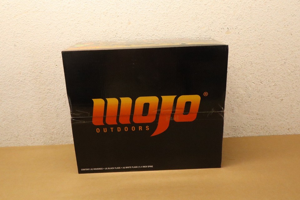 Mojo Outdoors Goose Mini Flags, Canada and Snow Goose, Black and White ...