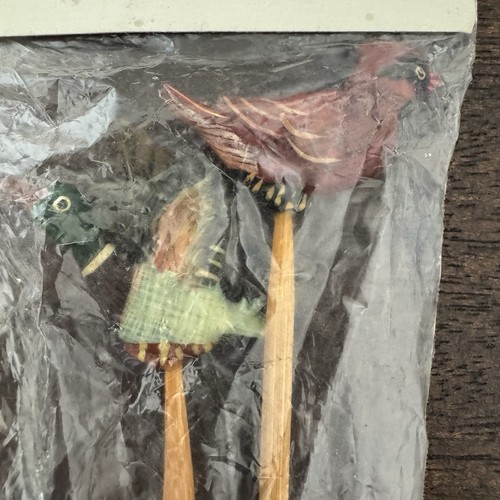 NWT VTG 4 Wooden Swizzle Sticks 7" Stirrers 2 Fish 1 Cardinal 1 Parrot ...