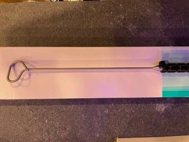 Aesculap MN208R Triangular 40mm straight snake retractor 5mm 34cm new ...