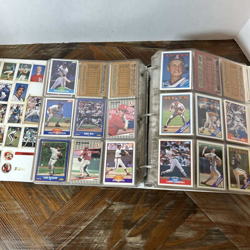 Vintage Topps Baseball Card Collecting Album With 302 Cards | eBay
