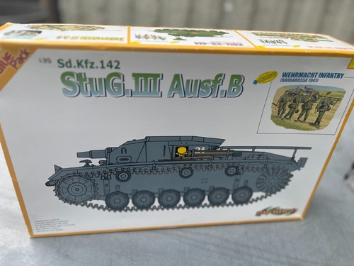 DRAGON 9132 1/35th SCALE StuG Ausf B MODEL KIT | eBay