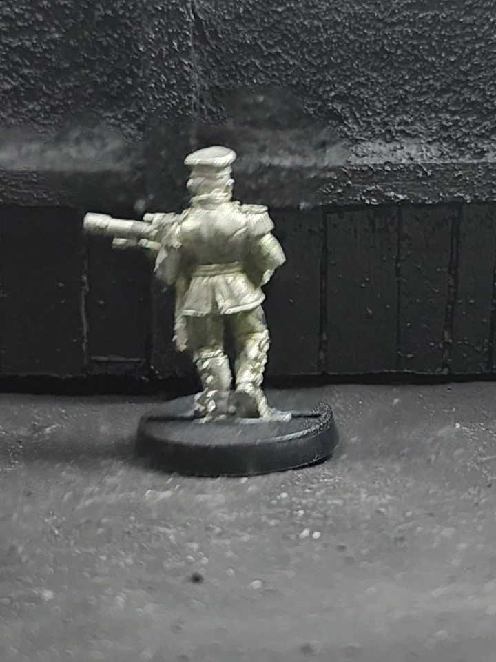 OOP Warhammer 40K Imperial Guard Mordian Iron Guard Trooper 5 w/ Lasgun ...