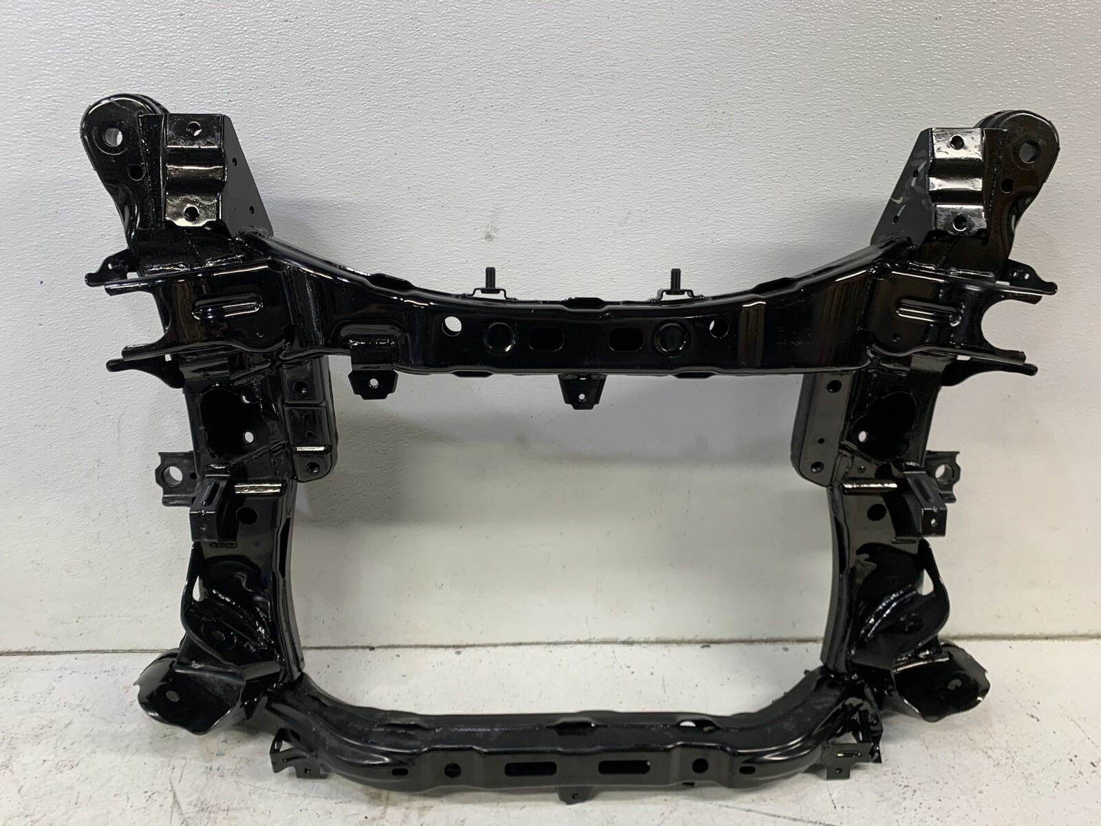 2009-2012 Hyundai Genesis Coupe 2.0 Turbo front suspension crossmember ...