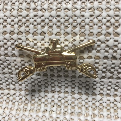 US ARMY ARMORED CAVALRY CROSS SABERS TANK INSIGNIA PIN GOLD COLOR 1 5 ...