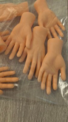 8 Pcs Tiny Hands Finger Puppets Mini Hands Little Middle Finger Hands ...