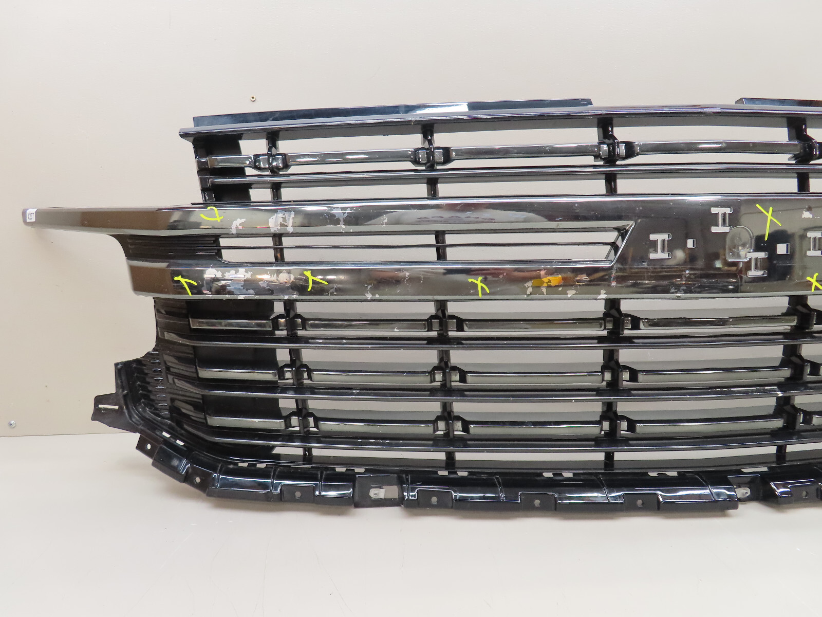 2021 2022 CHEVROLET TAHOE SUBURBAN LT/RST FRONT RADIATOR GRILLE GRILL ...