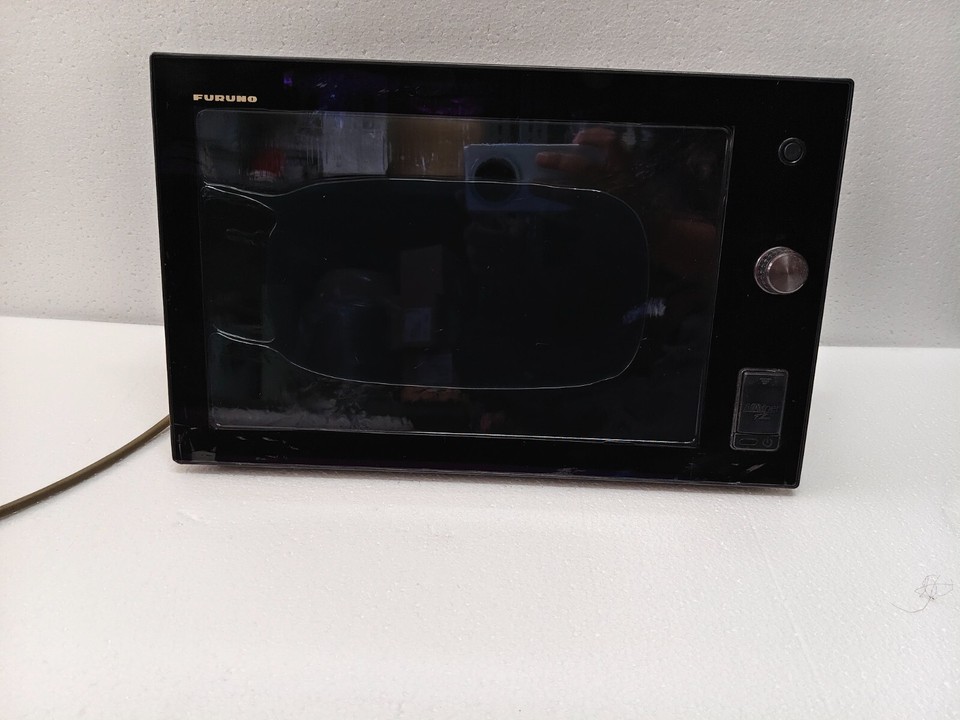 Furuno TZT14 NavNet TZtouch MULTI FUNCTIONAL Display working properly ...