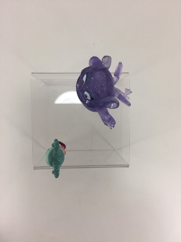 Disney Vampirina CREEPY CAROLINE DOLL & Glowtastic GREGORIA Accessory ...