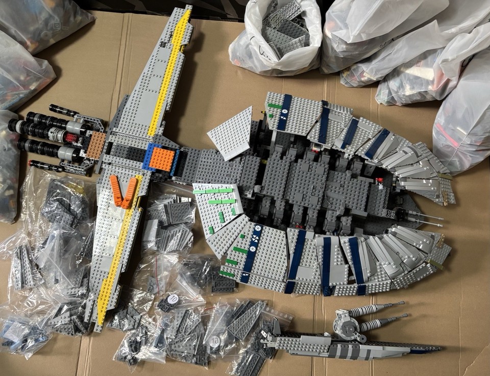 LEGO Star Wars Konvolut/collection: CIS Munificent Class Frigate Moc ...