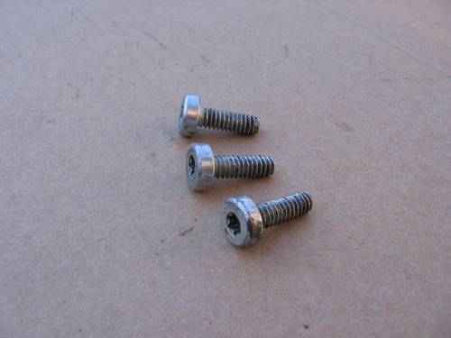 👉OEM GM TILT STEERING COLUMN PARTS MAIN HOUSING 3 MOUNTING SCREWS BOLTS ...