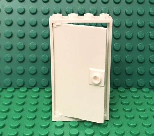 Lego White Door With Stud Handle With 1x4x6 Door Frame / City / Friends ...