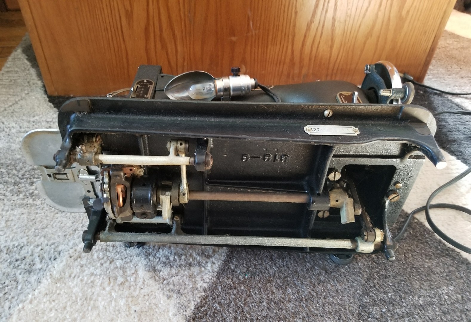 White Rotary Vintage Sewing Machine Antique Electric Dressmaster 127 ...