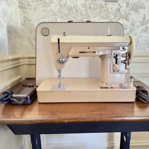 Vtg Singer 404 Sewing Machine Working with Case Power Cord & Foot Petal ...