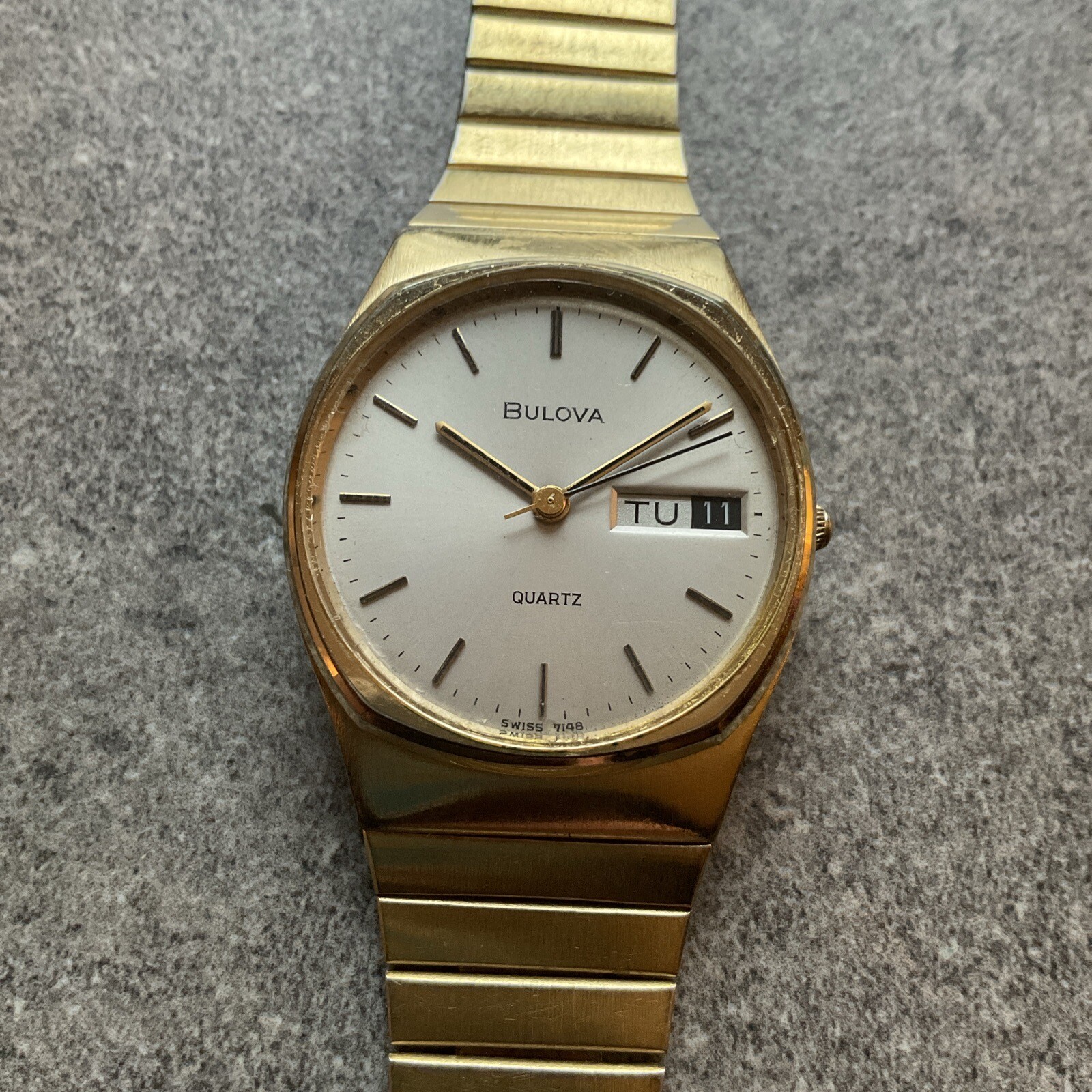 Bulova Men's Gold Tone Swiss Made Quartz Calendar Watch P2 7148 Bin Z ...