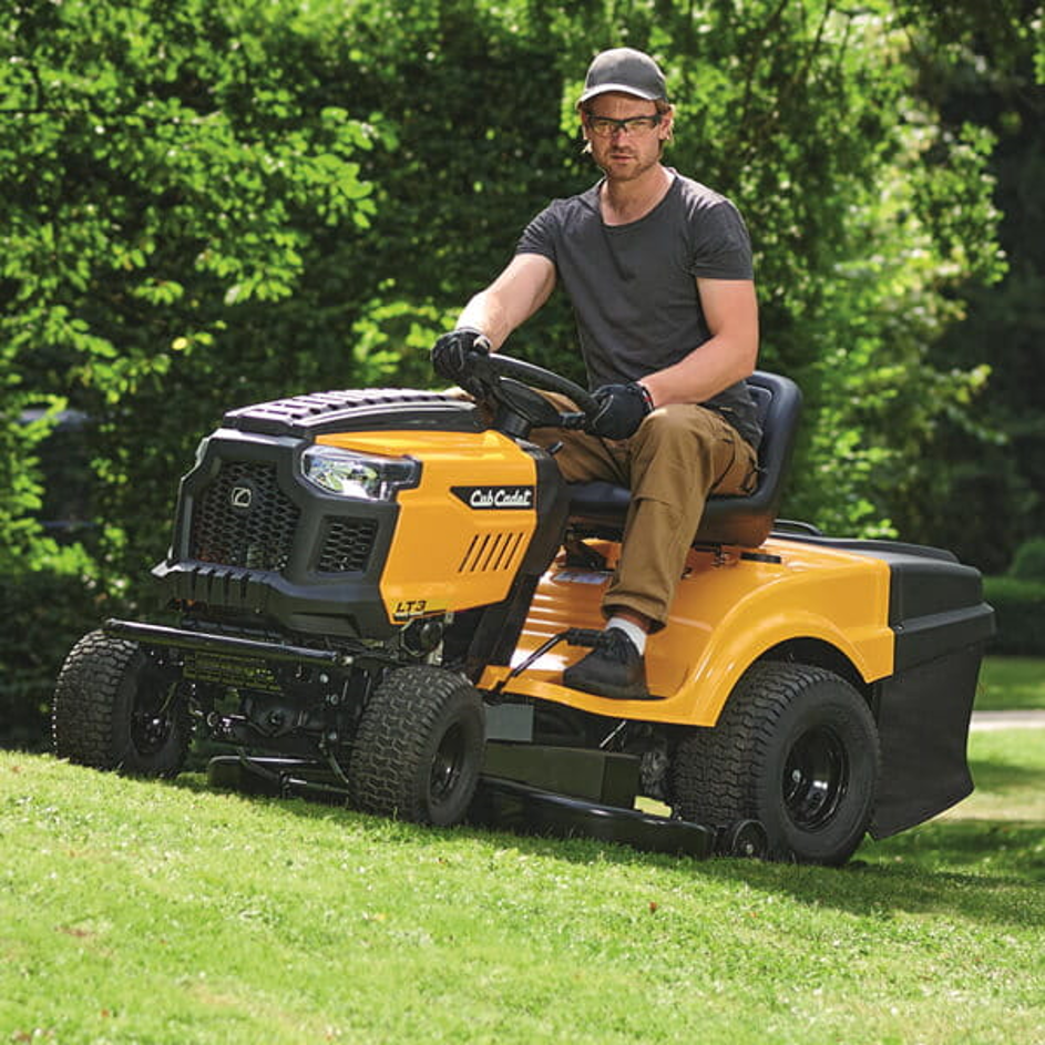 Cub Cadet LT2 NS92 92cm Hydrostatic Garden Tractor Ride on Lawn Mower ...
