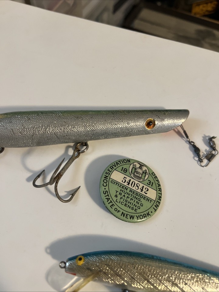 VINTAGE 1931 Conservative Dept Fishing And Hunting License and 2 Lures ...